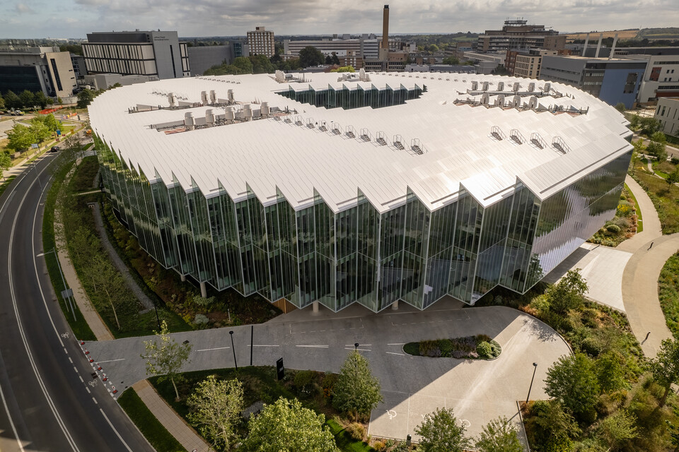 AZ, 2.6조원에 中에코진 먹는 비만·당뇨약 'ECC5004' 도입