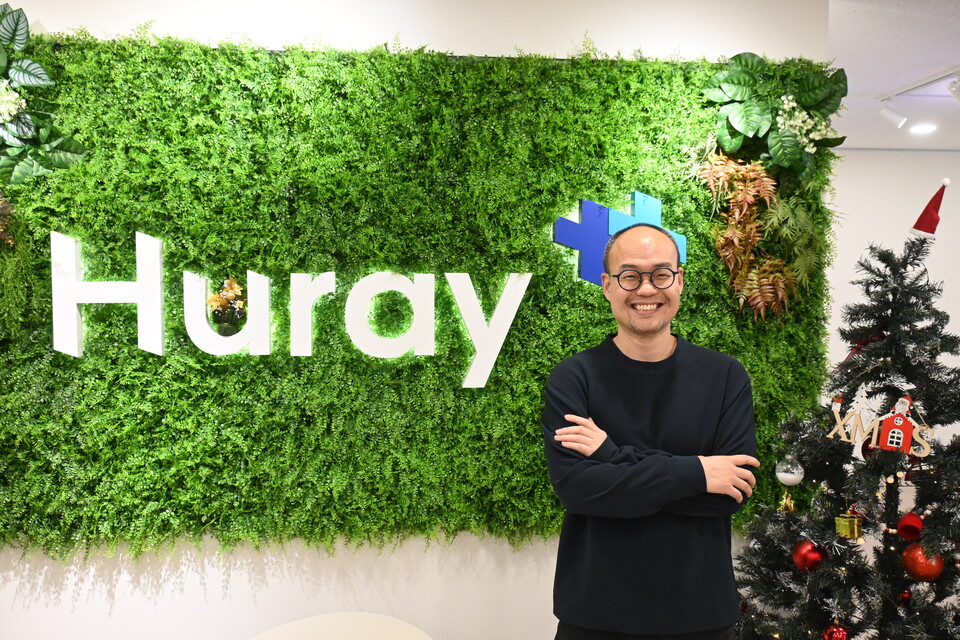 Huray Positive Takes a Bold Step Forward, Uses AI to Find the Best Cancer Drug for Asians