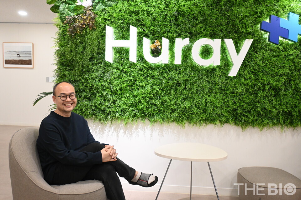 Huray Positive Takes a Bold Step Forward, Uses AI to Find the Best Cancer Drug for Asians